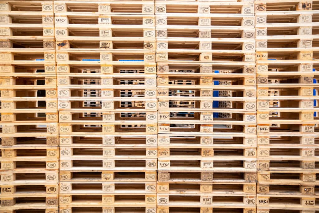 Chris Reynolds Pallets | Manufacturer & Supplier of Wooden Pallets UK